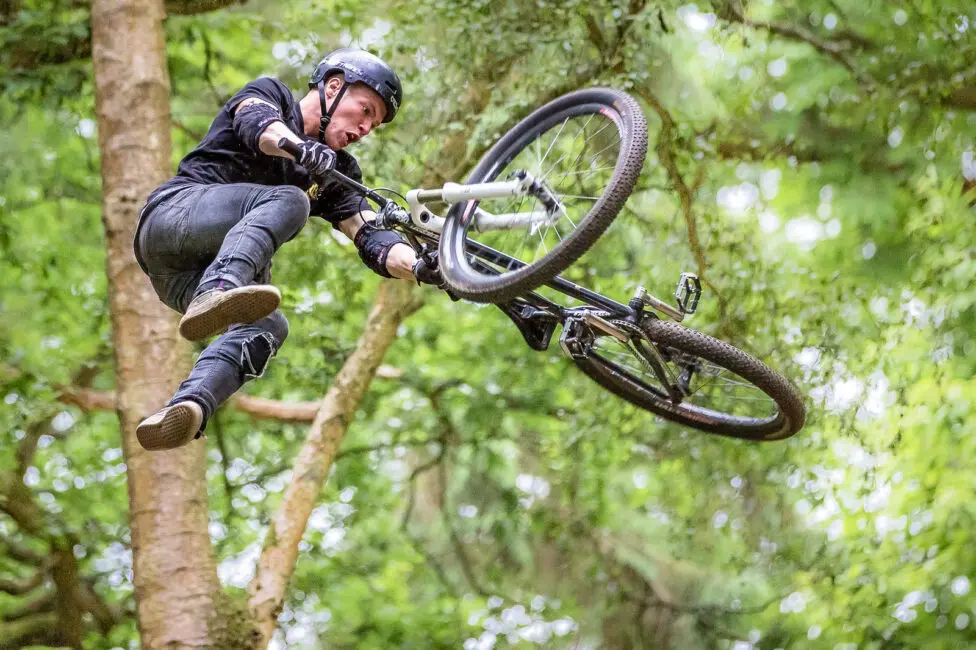 Buy E-Bikes online | Mountain Bikes For Sale | Gravel Bikes For Sale